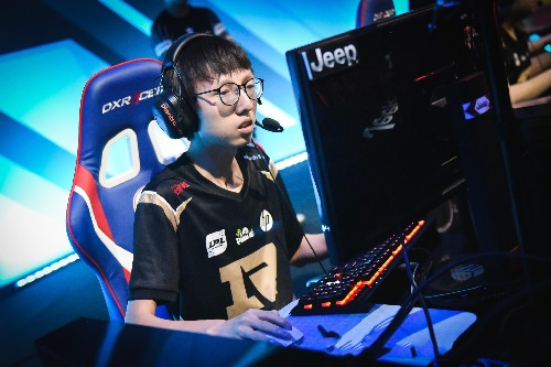 RNG队员身价排行，UZI年薪过“亿”，网友：我也想打职业！