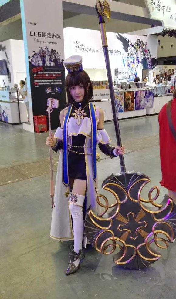 DNF妹子cos圣职者, 网友好评如潮