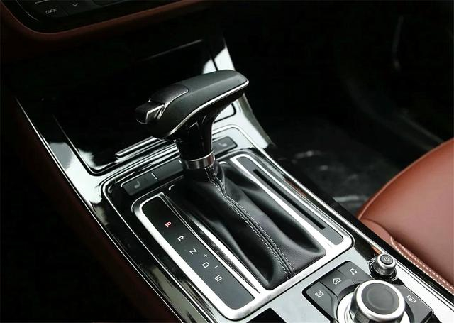 一汽全新SUV换标了！全新造型亮相，1.6L+6AT，量产能大卖吗？