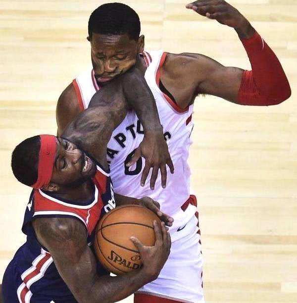 Nba比赛的对抗强度到底有多大?看完这些你就知道
