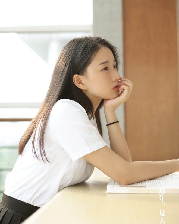 清纯学生妹做爱做的事情 看书