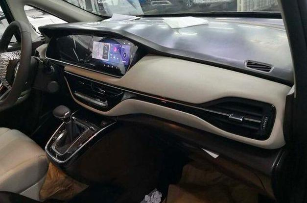 再过7天开启预售！1.5T四缸+爱信6AT，还国六标准，这MPV能火吗