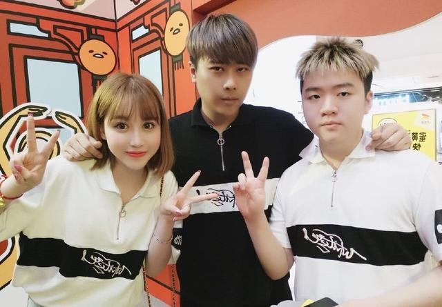 Faker接受采访谈及老对手，知道white却不认识55开