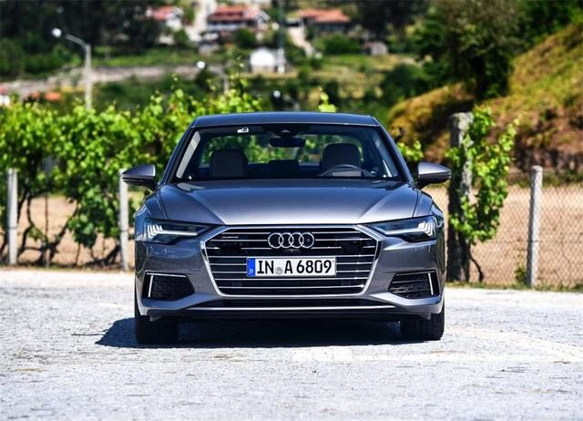 19款奥迪A6L高清实拍！才知道5系为什么被称为老古董