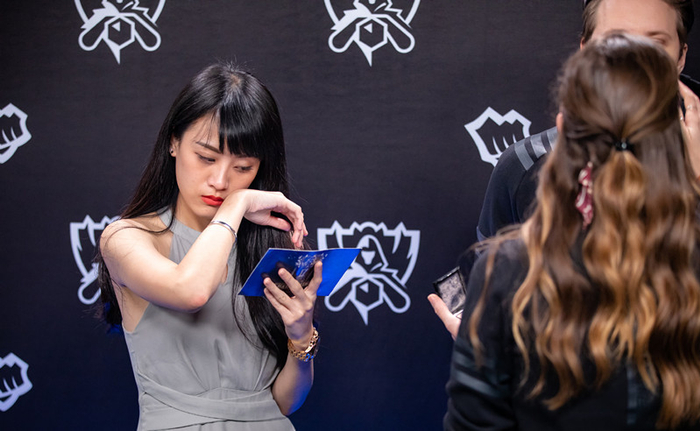 台湾LOL选手Maple公开恋情，Faker你的恋情啥时候公开？