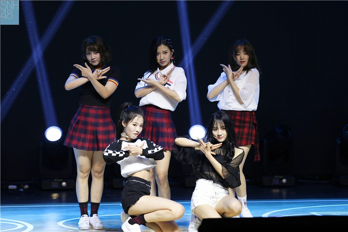 SNH48小组合HO2 、BLUEV出道首秀 全新组合闪耀来袭