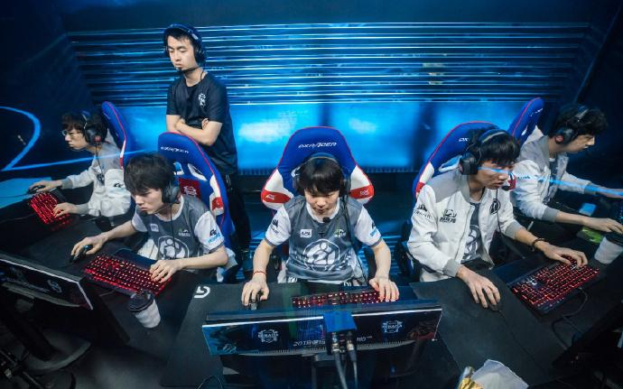 LPL夏季赛赛程公布, 疑似RNG、EDG、we三家参加亚运会