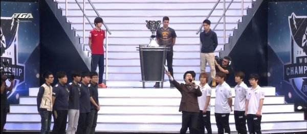 LPL赛区S赛战绩一览：Uzi两夺亚军，厂长从未突破八强