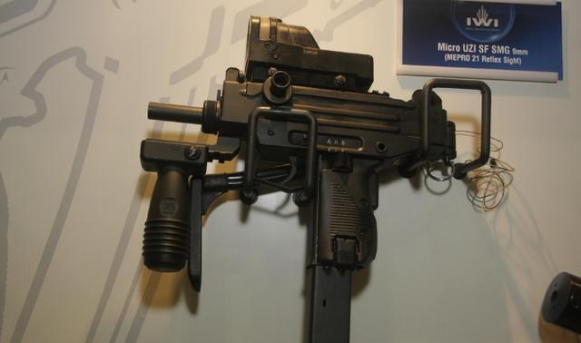 短粗紧的吃鸡武器-以色列IWI公司Micro UZI冲锋枪