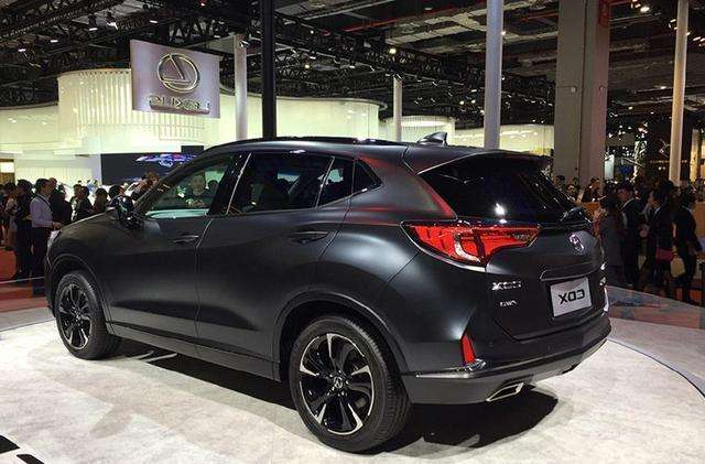 这才是男人应该开的车! 2.0T配8AT, 全时四驱,果断放弃X3, GLE!