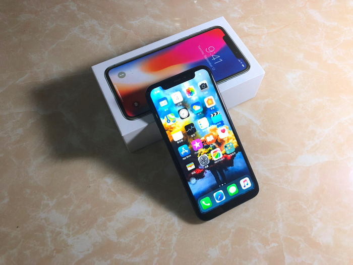 这是一台国产“iPhone X” 配高通骁龙835售1599