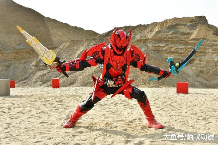 新假面骑士Build: 全红的邪恶骑士Killbus来袭, Cross-Z造型酷炫|骑士|假面|造型_新浪新闻