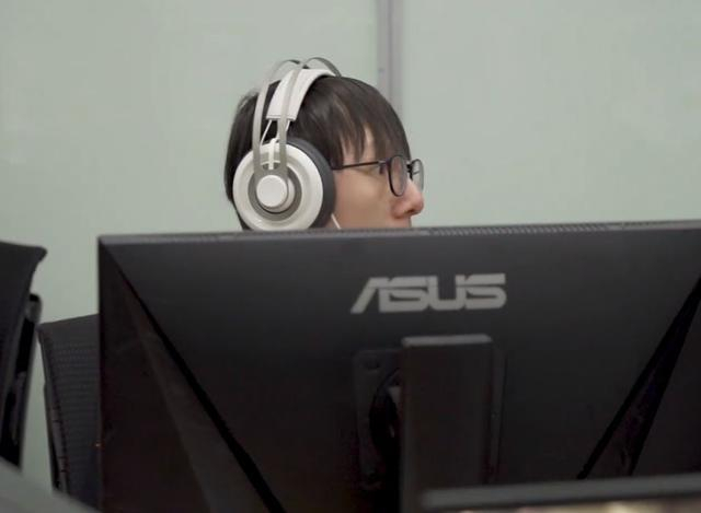 LOL亚运会内幕披露：训练赛被IG吊打，MLXG和兮夜发生摩擦！