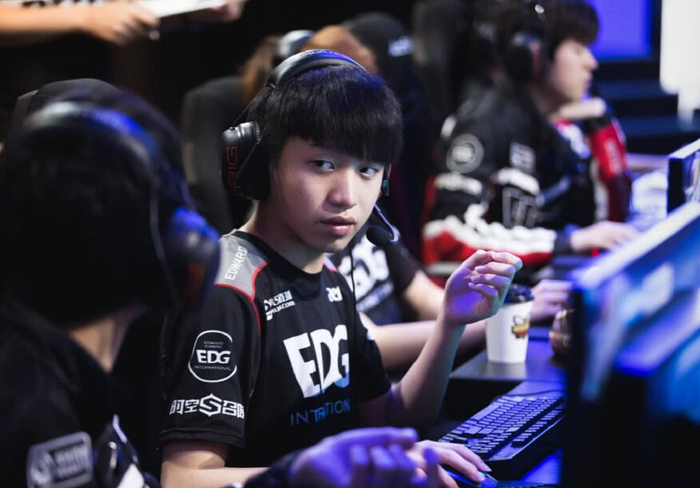 AHQ上单Ziv要来LPL？网友猜测下家或是EDG与WE