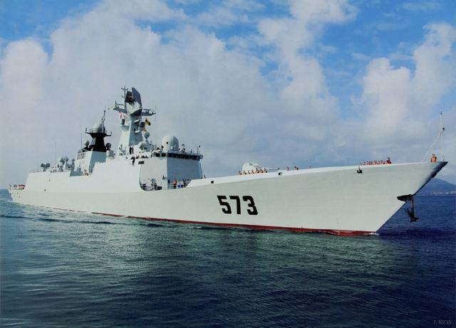 第四代057护卫舰怎么样？中国057型护卫舰将出世，航母编队挑大梁
