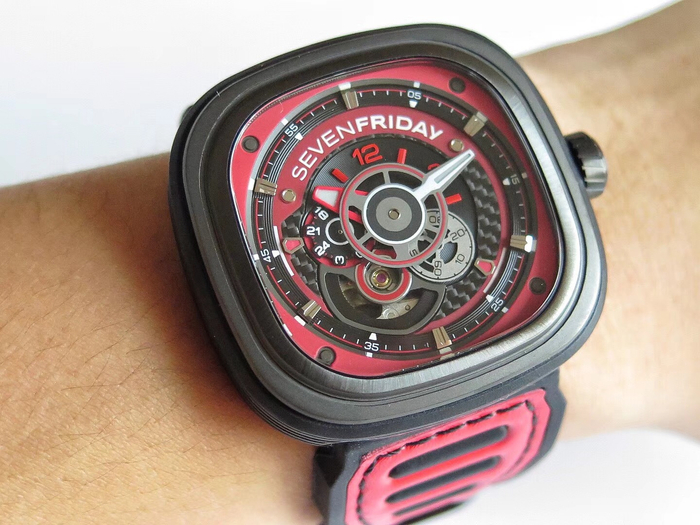 Siri说表：SV工厂测评SevenFriday七个星期五P3B/03红黄腕表