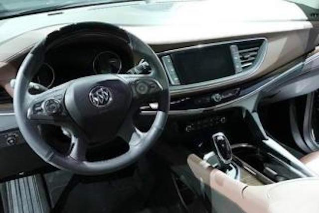 途昂劲敌已入华，近5.2米大奥迪Q7一圈，配3.6L+9AT，还买啥揽胜