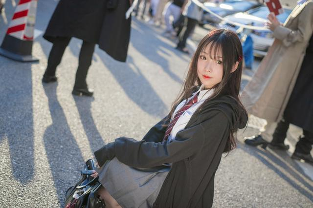 《COS小课堂》JK Cosplay广州cicf国庆动漫游戏展现场场照返图|COS小课堂|小姐姐|展场_新浪新闻