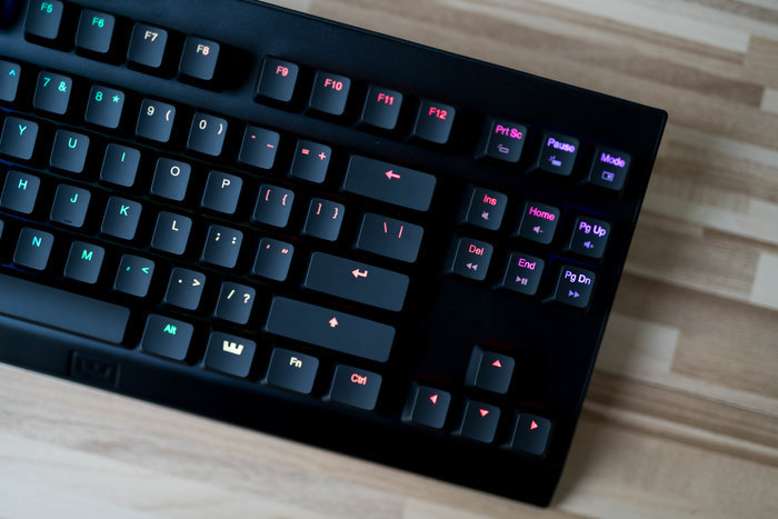 你控制他的强弱，他知道你的深浅 —— Wooting One