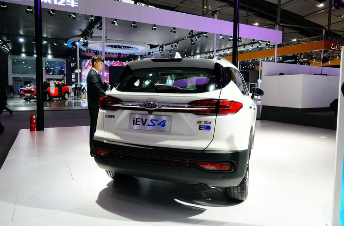 宋楠：江淮iEVS4或配21700型811高镍三元锂电池