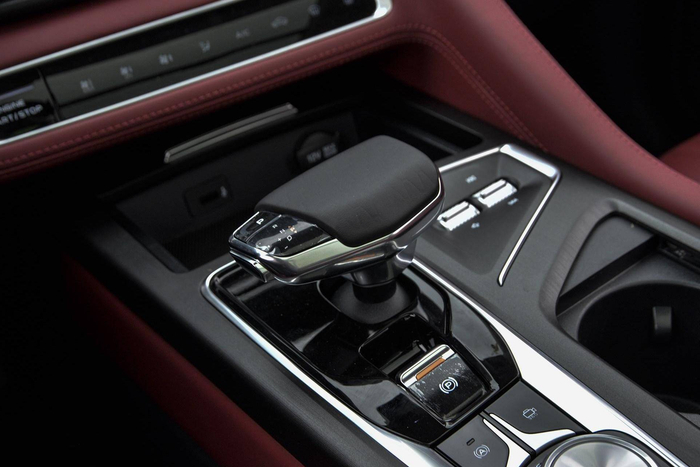 长安14万级CS75卖火了！2.0T+8AT白金动力，后排真的能跷二郎腿