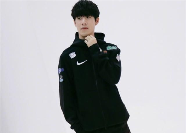 PDD曝光，老IG和RNG惊心动魄的挖人战，大手笔不曾出现第二次