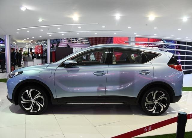 红旗要翻身！E-HS3工厂实拍，颜值不输奥迪Q5，续航390km