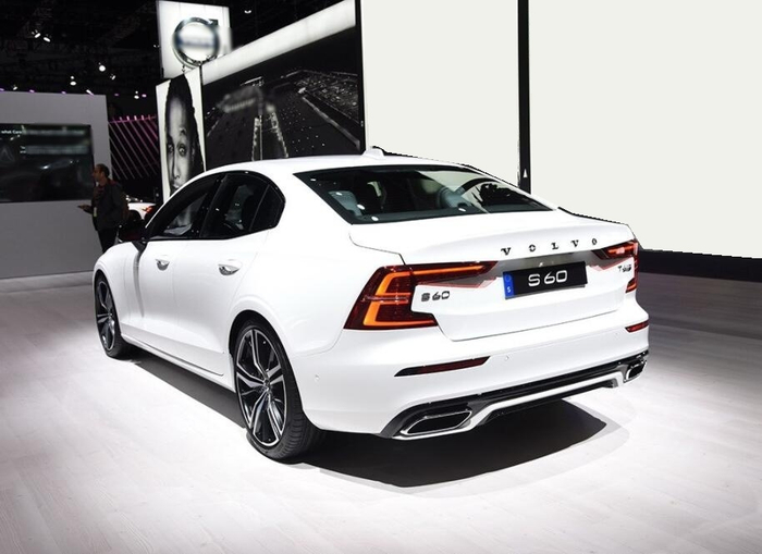 第三代“沃尔沃S60”亮相，媲美奥迪A4L，网友称，终于等到了！