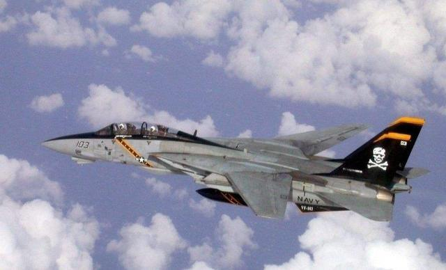 36架F14紧急起飞，美军两栖攻击舰：快撤退！反舰导弹来了