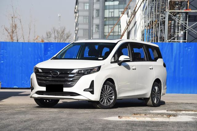 又一爆款MPV来了！配全景天窗+大7座，手握12万还看啥别克GL6！