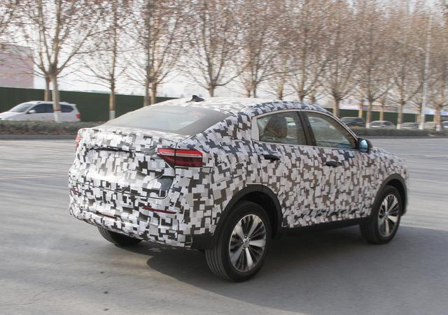 到底是轿车还是SUV Coupe？哈弗F7x谍照曝光