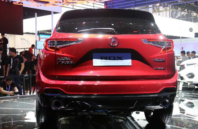 最低265马力，配全球首款横置10AT，比X3便宜7万，厚道