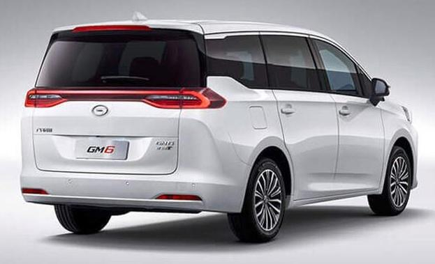 广汽传祺GM6，外观霸气，配置丰富，带联屏的七座MPV，搭1.5T