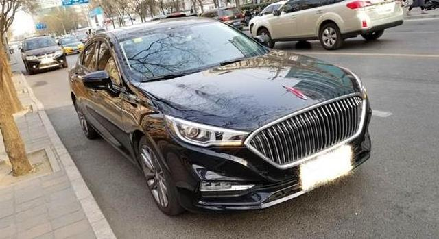 红旗HS7现身街头，网友：看着比宝马X5、奥迪Q7气派！
