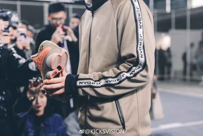 今天@edc陳冠希 在@INNERSECT 现场身着全套 CLOT x Jordan 联名服饰|CLOT|陳冠希|全套_新浪新闻