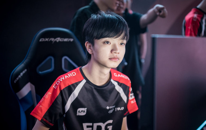 EDG无解三核轻取BLG获三连胜！此时一个大胆的想法出现了
