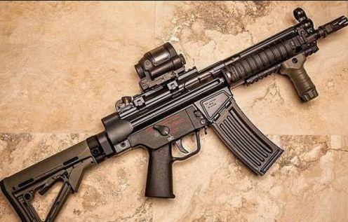 就是一款这样的小口径步枪——HK33突击步枪