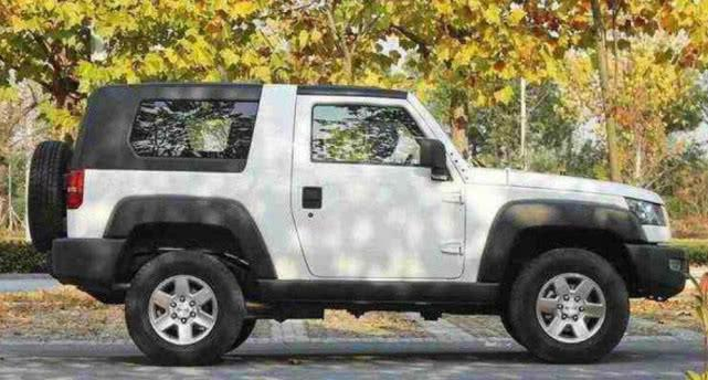 BJ40“皮卡版”实车亮相，预售13-15万，比吉姆尼还霸气