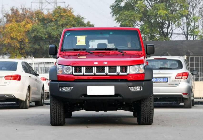 BJ40“皮卡版”实车亮相，预售13-15万，比吉姆尼还霸气