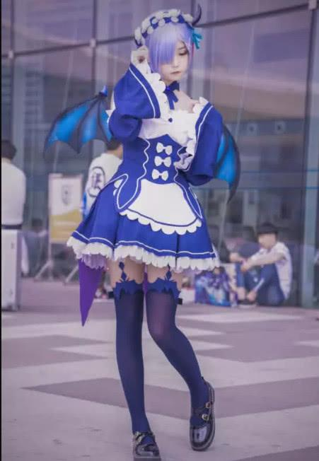 女装大佬cos恶魔蕾姆，看到“液体袜”那一刻，网友：awsl