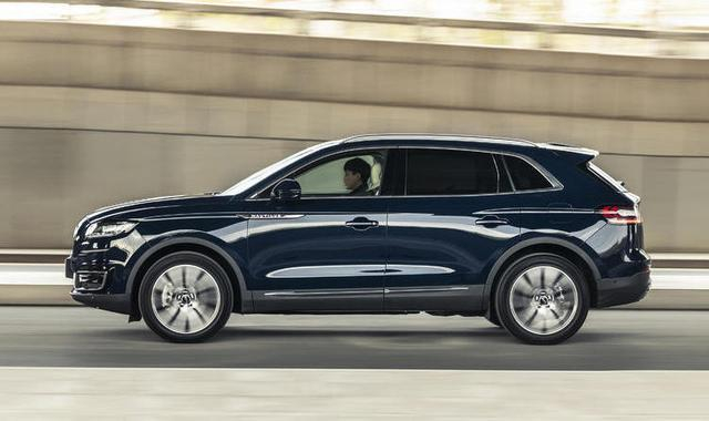 这台纯进口豪华SUV,搭2.7T双涡轮V6,6.4秒破百，实力狙击宝马X5