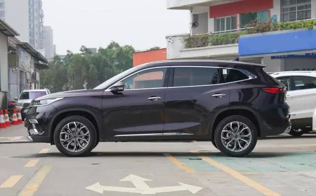 国产SUV又一“精品”，1.6T爆发197马力，四驱不到15万，真实在