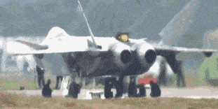 相对霹雳10，AIM-9X红外导弹性能全面落后，强干扰空战我国占优