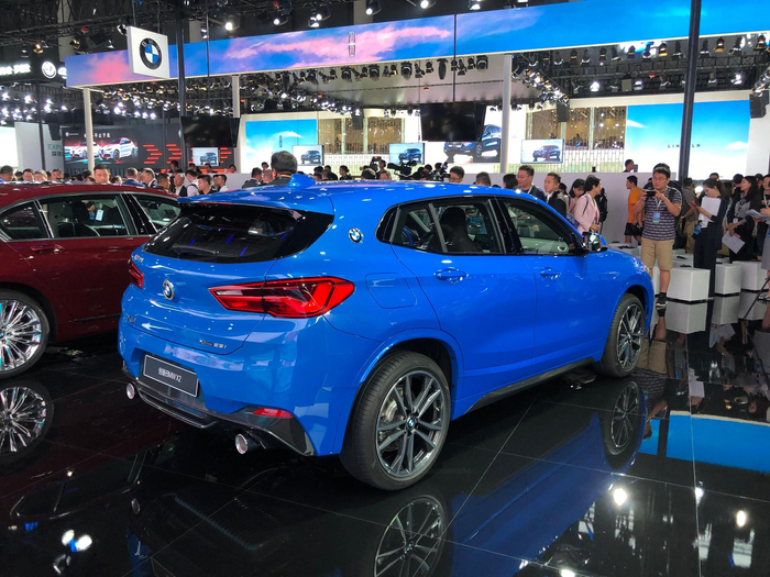 新车实拍国产宝马X2亮相成都车展，竞争奔驰GLA/奥迪Q2L