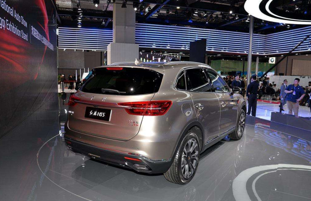 花18万喜提红旗HS5，驾驶1个月后，车主憋了一肚子话想说