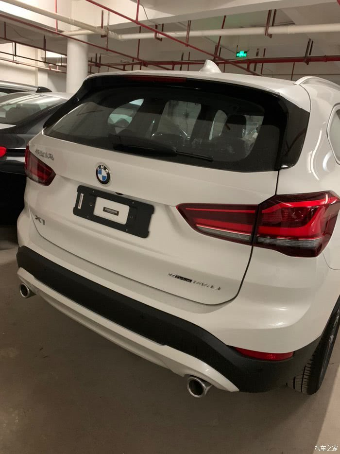 新增电子档把8AT换7速双离合，2020款宝马X1实车现身