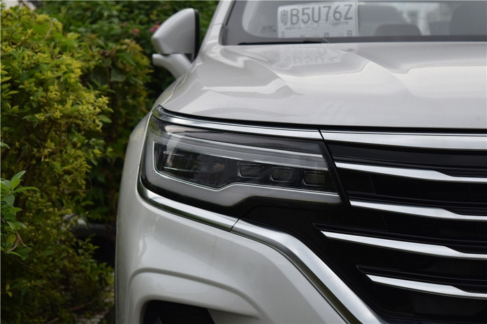 刚上市就官降1.2W！荣威RX5 MAX和长安CS75P性价比对比！