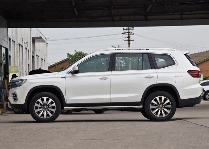 19款荣威RX8正式上市，定位中大型SUV，搭载2.0T+6AT