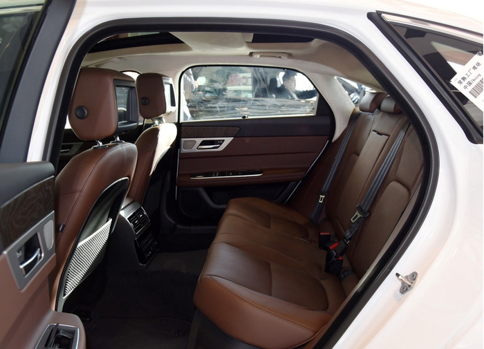 没必要非买BBA，凯迪拉克CT6和捷豹XFL，这么选就对了