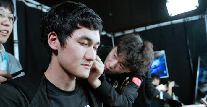 LOL：Karsa表示会留在LPL，称白痴才去PCS，被LMS玩家狂喷！